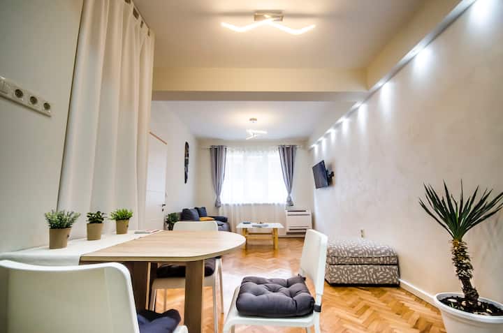 Sexy Apartment In The Center Of The Center - Sofia Airport (SOF)