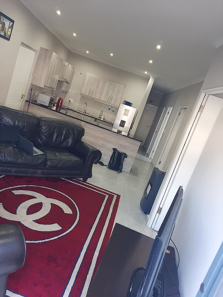 Luxuriously Laid On Long Acre - Kapstadt