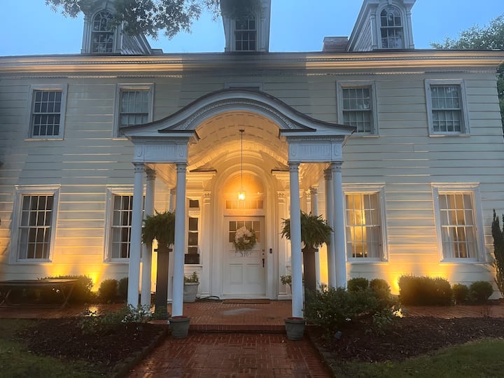 The Lauren’s Room - Gastonia, NC