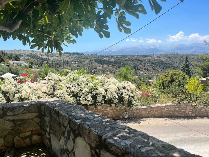 Peaceful House With An Amazing Panoramic View - 크레타