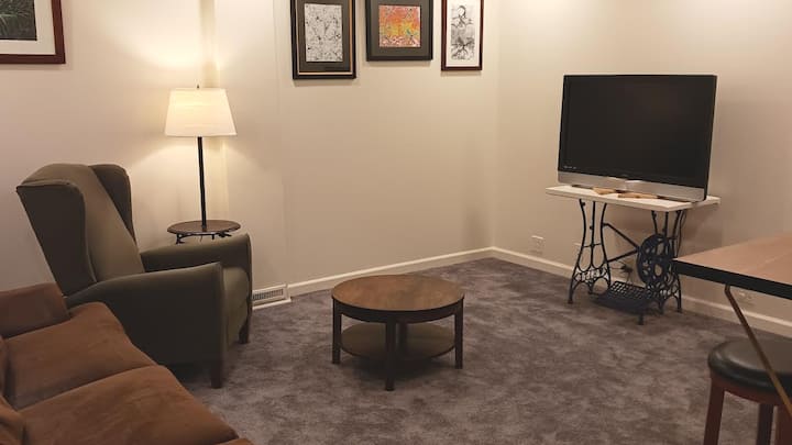 Walk-out Guest Suite/apartment Near Iu - Bloomington