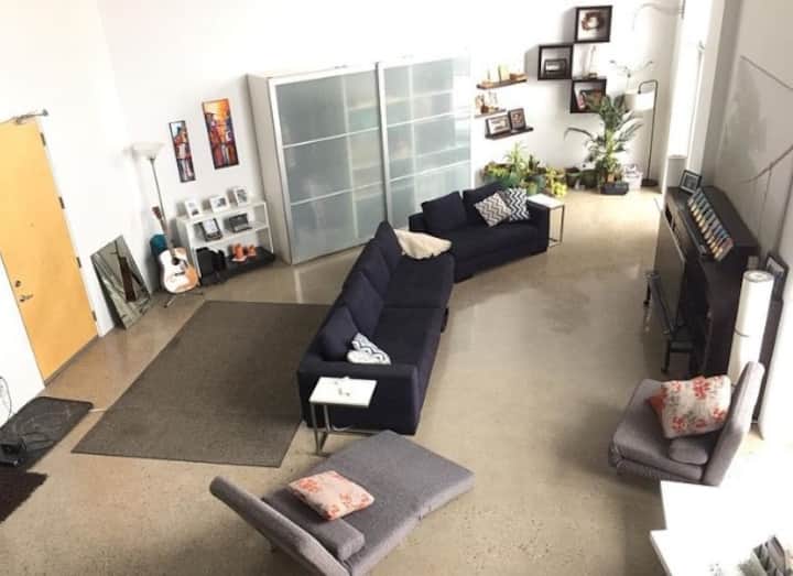 Bright Downtown Loft - Saskatoon - Saskatoon
