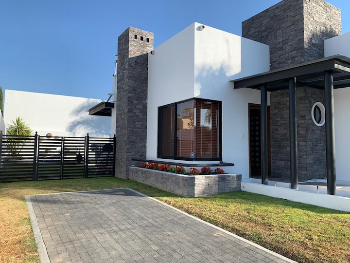 Lago De Fraccionamiento Residencial Haciendas De Tequisquiapan
