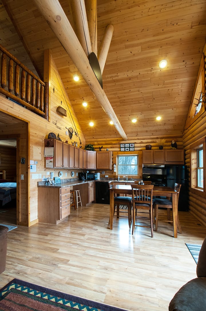 Highlandville Vacation Rentals & Homes - Iowa, United States | Airbnb