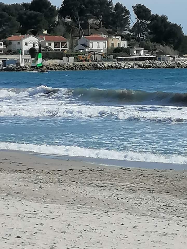 T2 Avec Clim 200m De La Plage, Parking Privé - La Seyne-sur-Mer