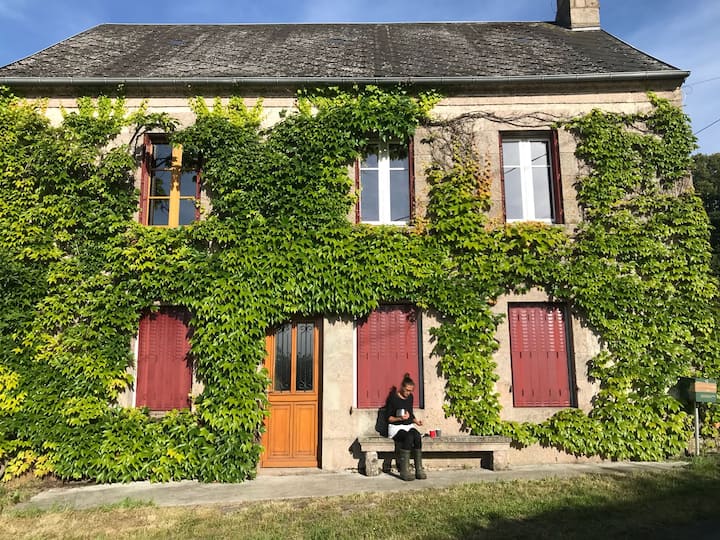 Gîte Met Zwembad In Het Groene Hart Van Frankrijk - Creuse