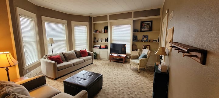 Centrally-located Cedar Rapids Apartment - Unit 1 - Pleasant Creek State Recreation Area, Palo