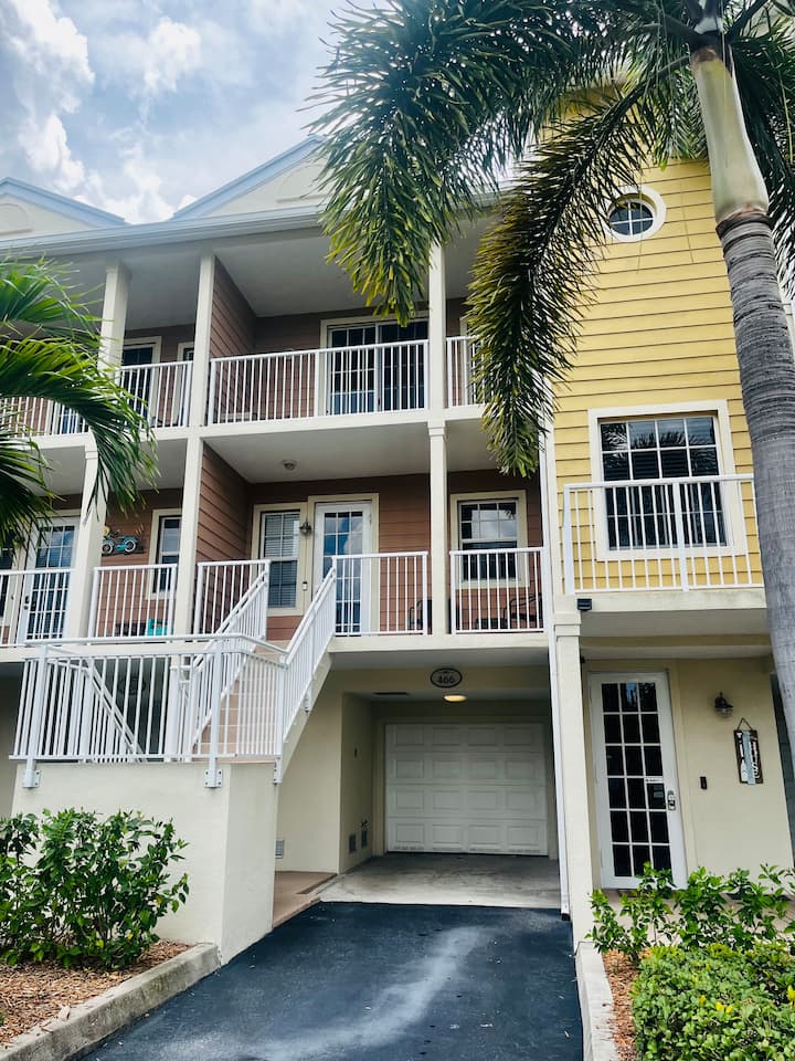 Waterfront Condo In Little Harbor Resort - Apollo Beach, FL