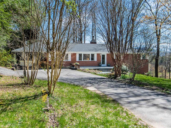 Private Suite Near Asheville & Blue Ridge Pkwy - Weaverville, NC