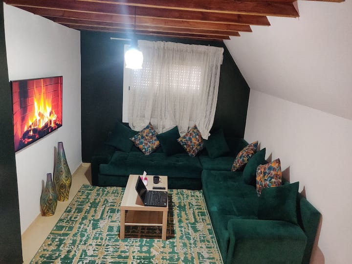 Duplex En Bois De Style Turc, 3 Pièces - Ifrane