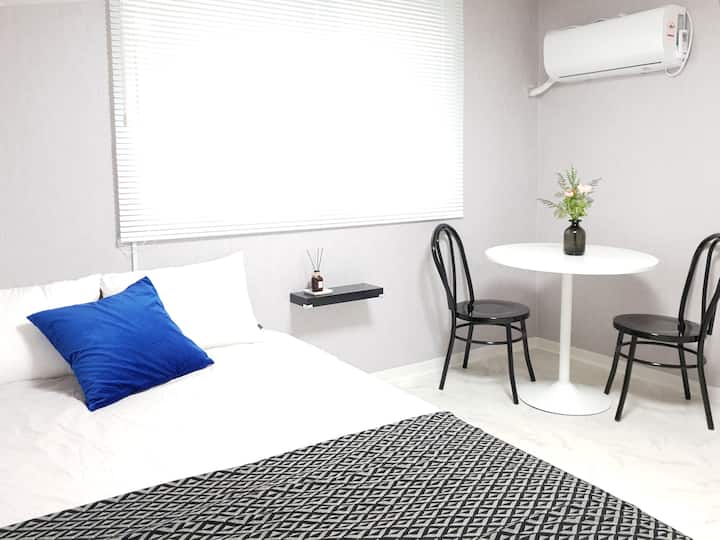 Private 2 Rooms Apt. In Gangnam Gourmet Alley - Séoul