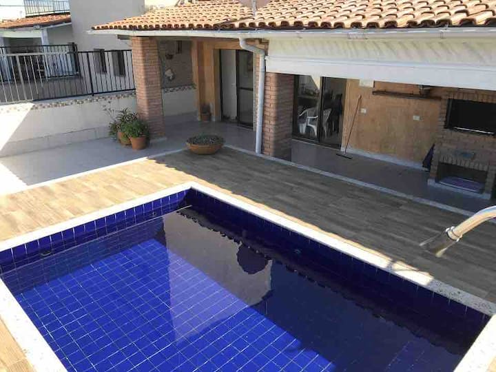 Lovely Penthouse With Private Swiming Pool. - Guarujá
