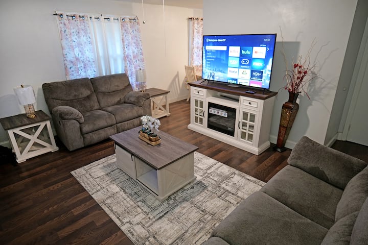 Older Cozy Duplex A - Hampton, VA