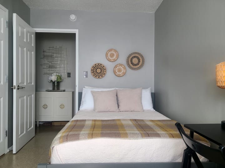 Lower East Side Boho Room - Brooklyn, NY