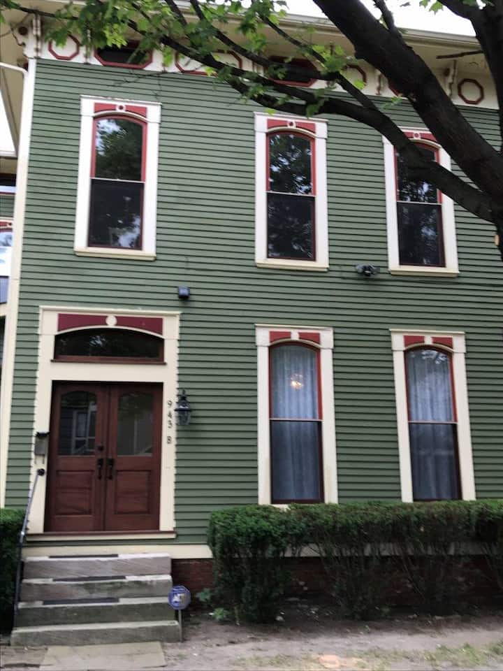 Sophisticated Elegance In Downtown Indy Victorian - Indianapolis, IN