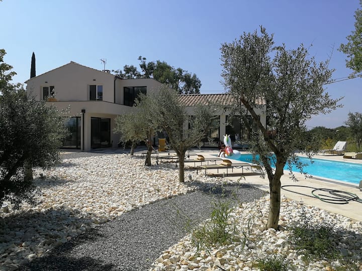 Villa D'architecte Avec Vue Imprenable Et Piscine - Uzès