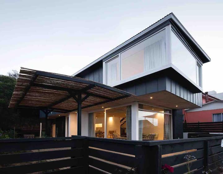 Moderna Casa En Pueblo De Zapallar - Zapallar