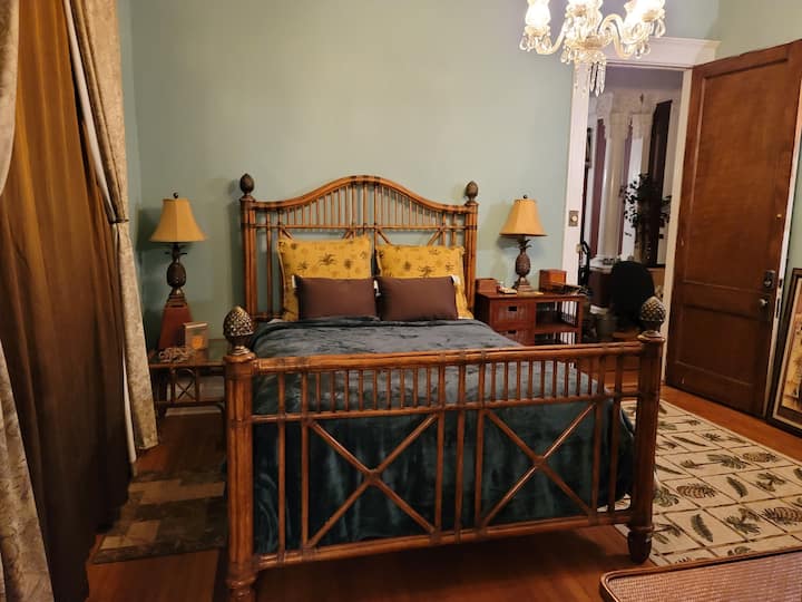 Historic Island Escape
#1 Downstairs Unit - Pensacola, FL