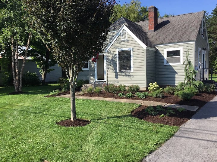 Walk To The Village Green! - Colgate University, Hamilton