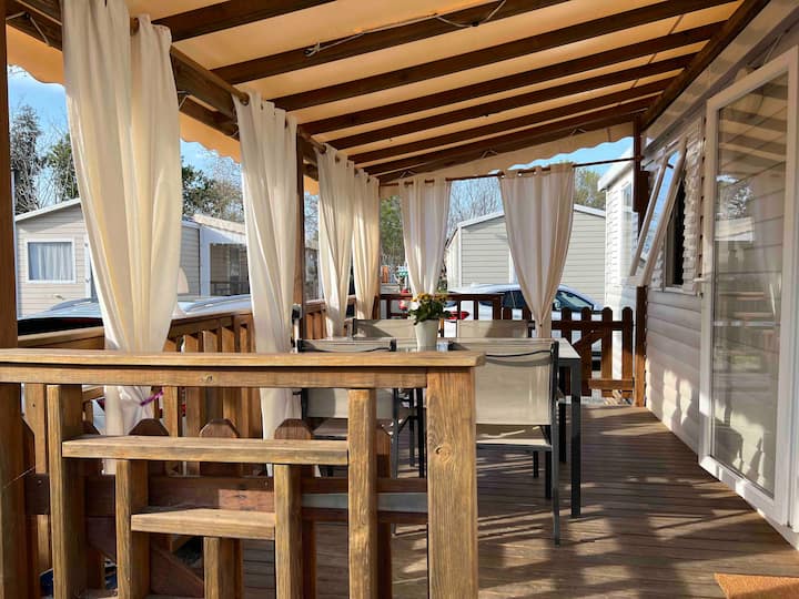 Mobil-home Lumineux Avec  Deux Terrasses - Vias