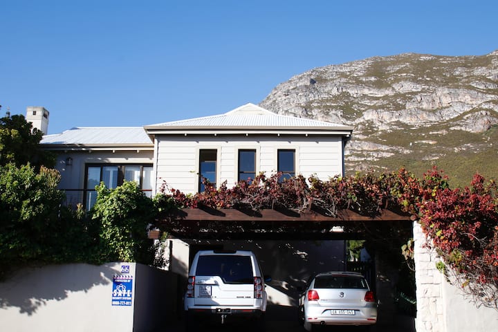 66 On Eighth, Voelklip, Hermanus - Hermanus