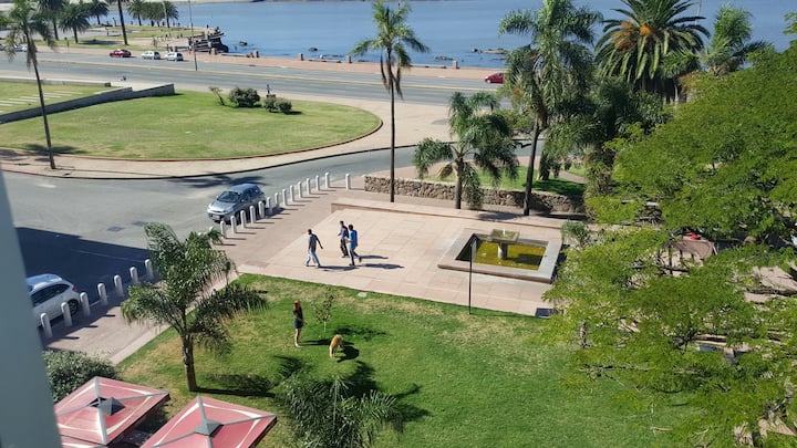 Frente Al Río De La Plata! - Montevideo