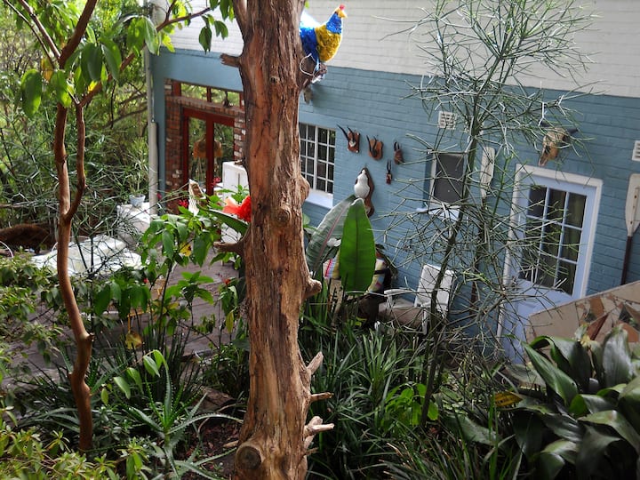 Hunters Cottage A Recycled House In The Tree Tops - East London