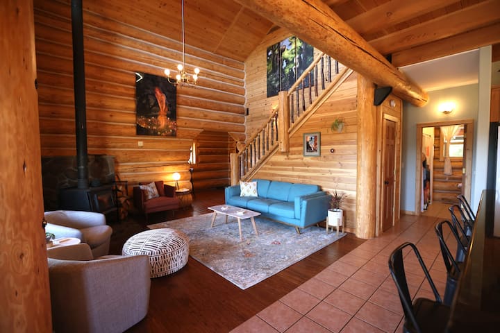 Gorgeous Cabin W/ Mt. Hood View And Porch/balcony - White Salmon, WA