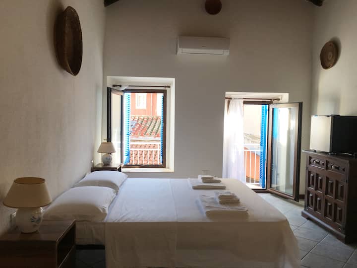 Studio Apartment In The City Center - Cagliari