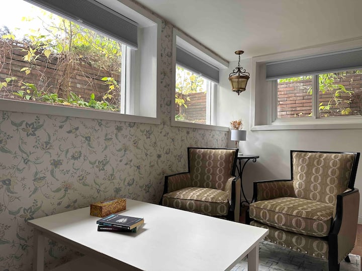 Gorgeous Garden Suite Near Downtown / Sait / Uofc - Calgary