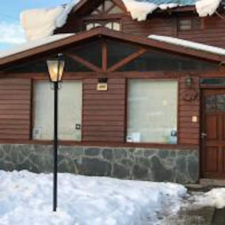 Casa "E". Dos Pisos - Ushuaia