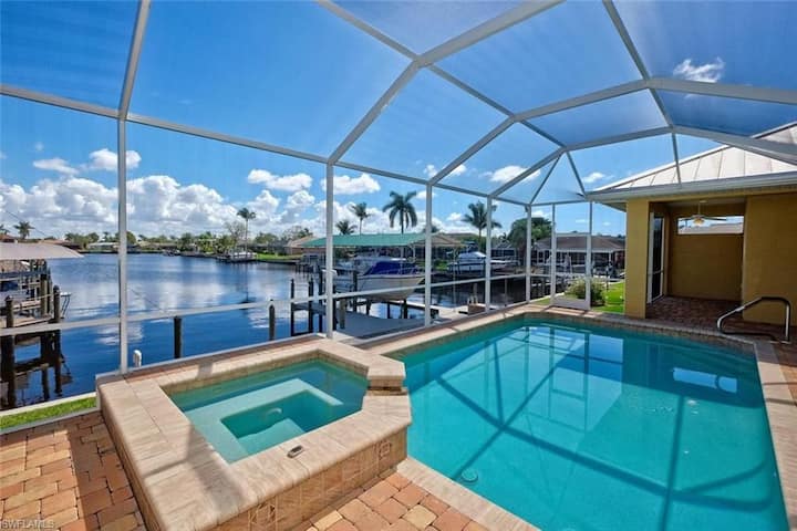 Minutes To River, Sailboat Access, Sunny Daze - Fort Myers, FL