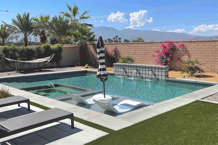 Endless Sun + Fun | Resort Pool & Views - California