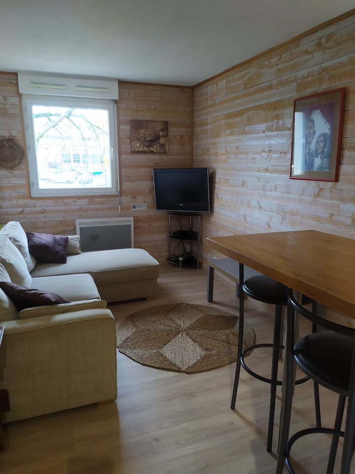 Appartement Cosy De 32m2 Situé Au 1er éTage. - Talence