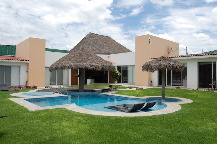 Casa En Atlixco Con Alberca. - Atlixco