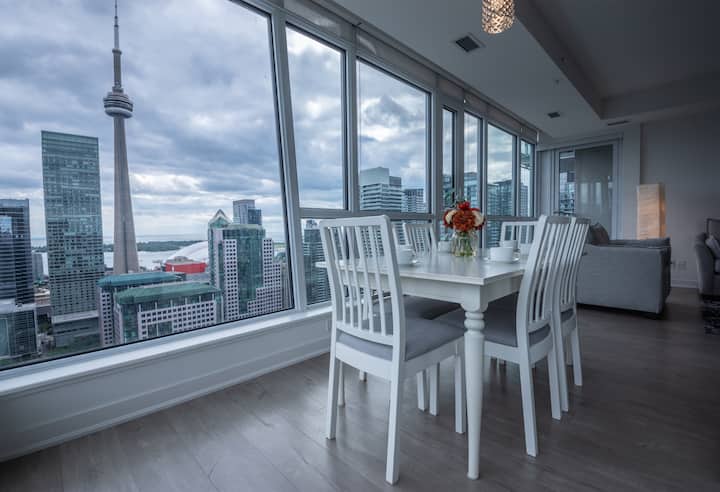 3br&2bath Condo Cnt+lake 2mins Walk Subway Station - Toronto