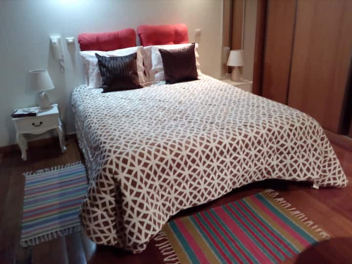 Vianashome - Quarto Do Beiral: Duplo - Amarante