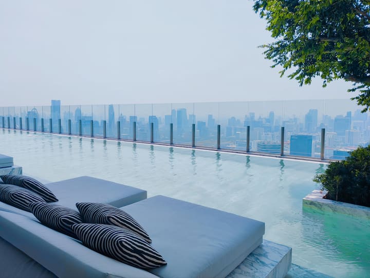 市中心47层复式豪华两房/天际泳池/bts一站到siam/500米到机场快线apl - Bangkok