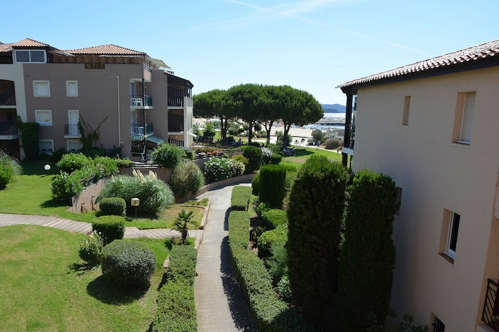 Appartement "Les Pieds Dans L'eau" Wifi Clim - La Londe-les-Maures