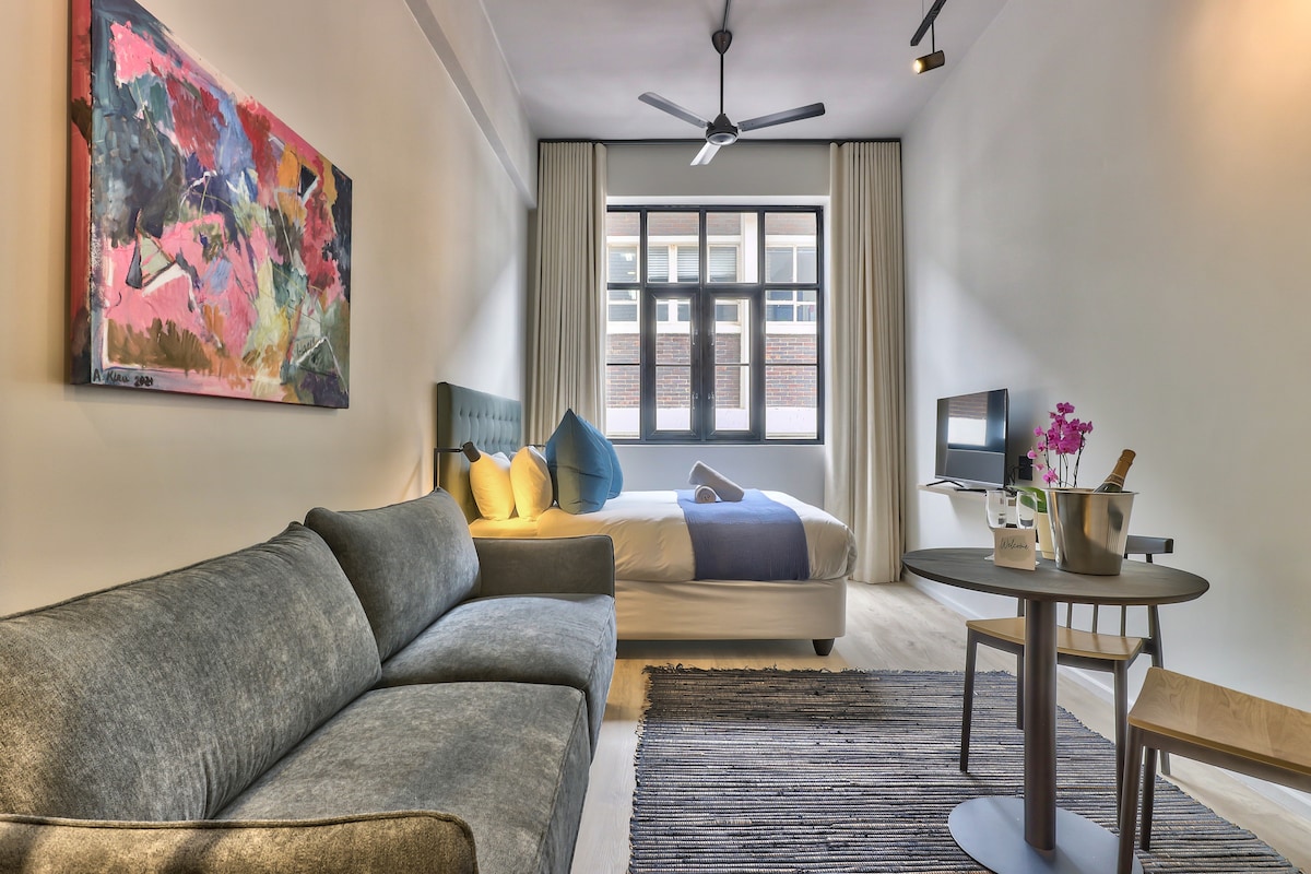 Luxury Urban Living in the EastCity at The Harri - Apartments for Rent ...