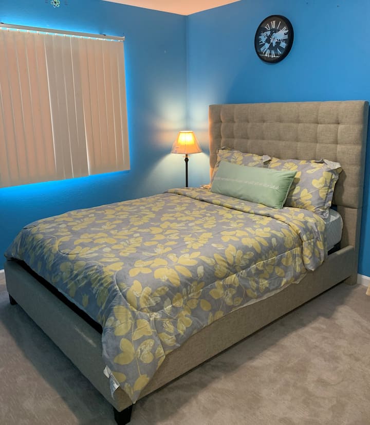 Private Bedroom H - Greeley, CO
