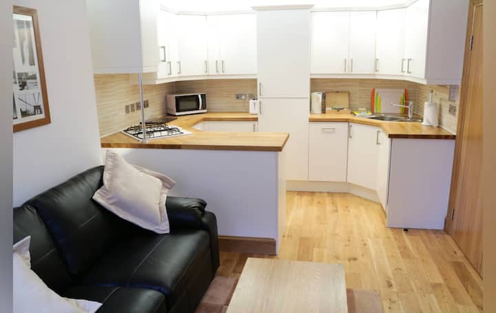 Perfectly Formed One Bedroom Apartment. - Edinburgh