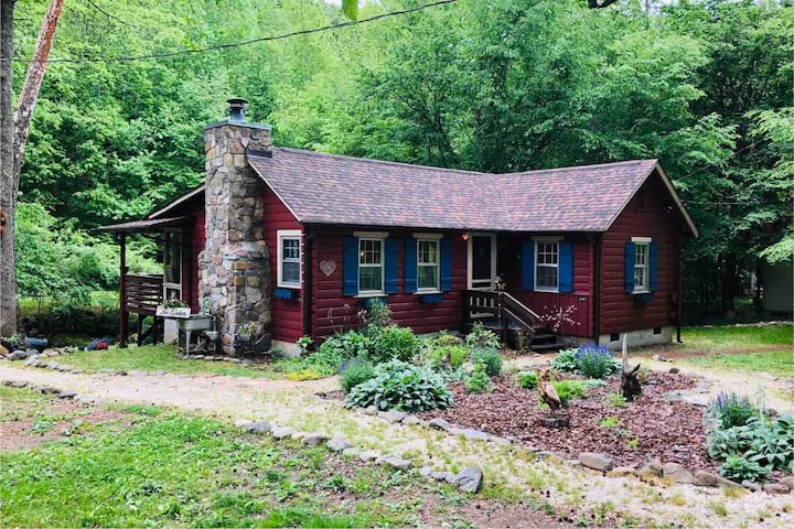 Unique Stream Front Cabin, Wifi, Coffee And More…. - Great Smoky Mountains National Park