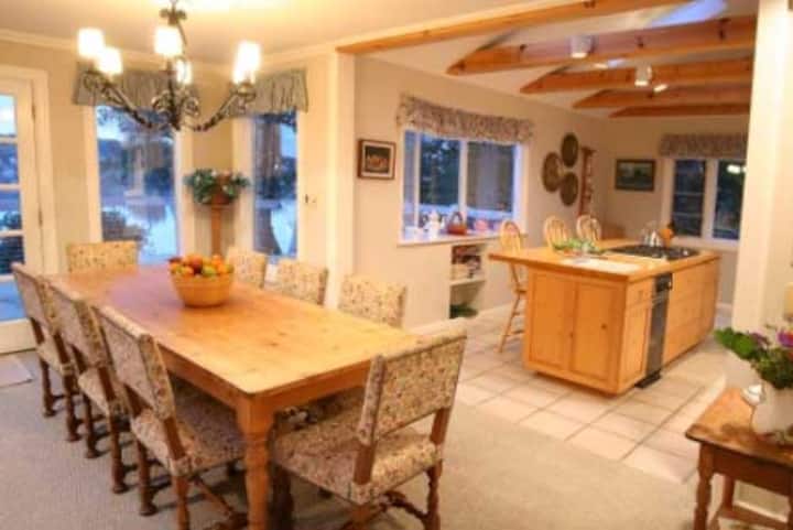 Harbor Retreat - Port Ludlow, WA