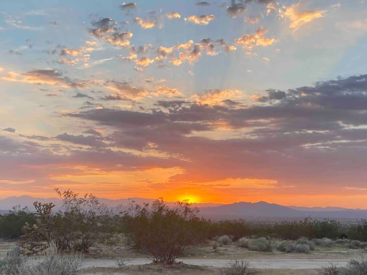 The Monarch Respite: A Quiet And Comfortable Home - Twentynine Palms, CA