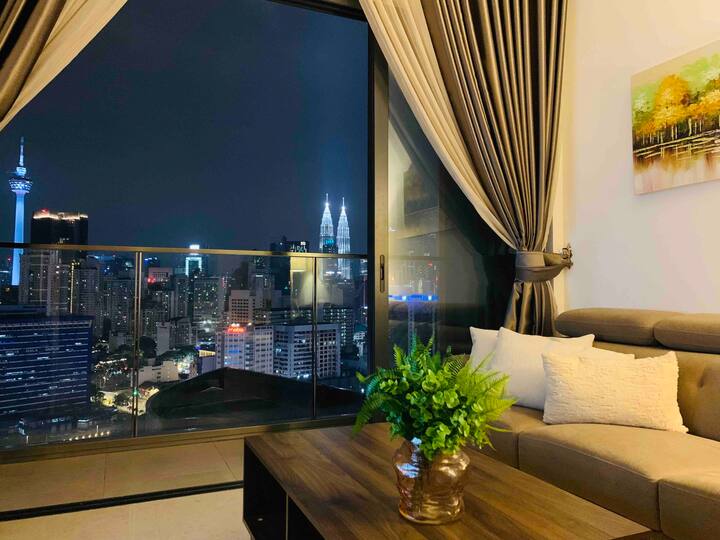 Stylish 2br 2ba Apt With Mesmerising Kl View - Kuala Lumpur