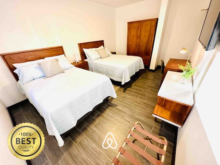 Casa Oakland Room #6 - Guatemala