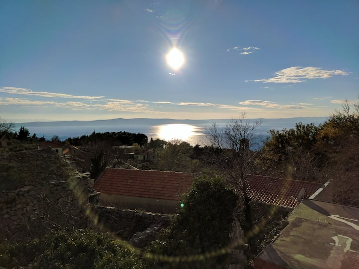 Crows Nest - Sleeps 8 - Adriatic View Home - Tučepi