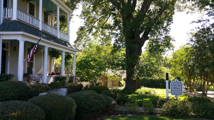 Fig Tree Manor B&b Sage Room - Palestine, TX