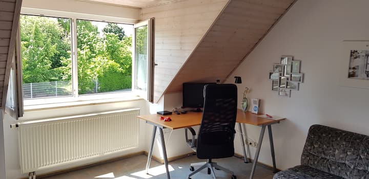 Großes Schönes Zimmer In Erlangen-tennenlohe - Erlangen